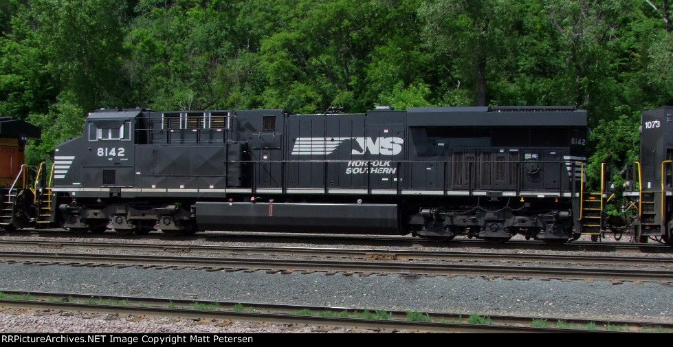 NS 8142